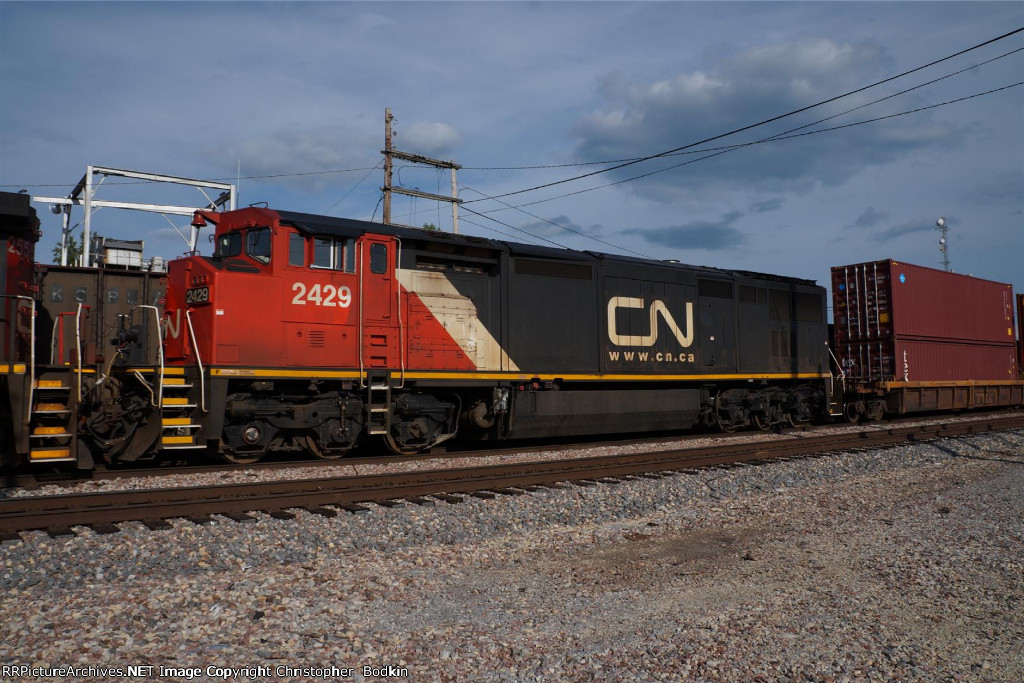 CN 2429